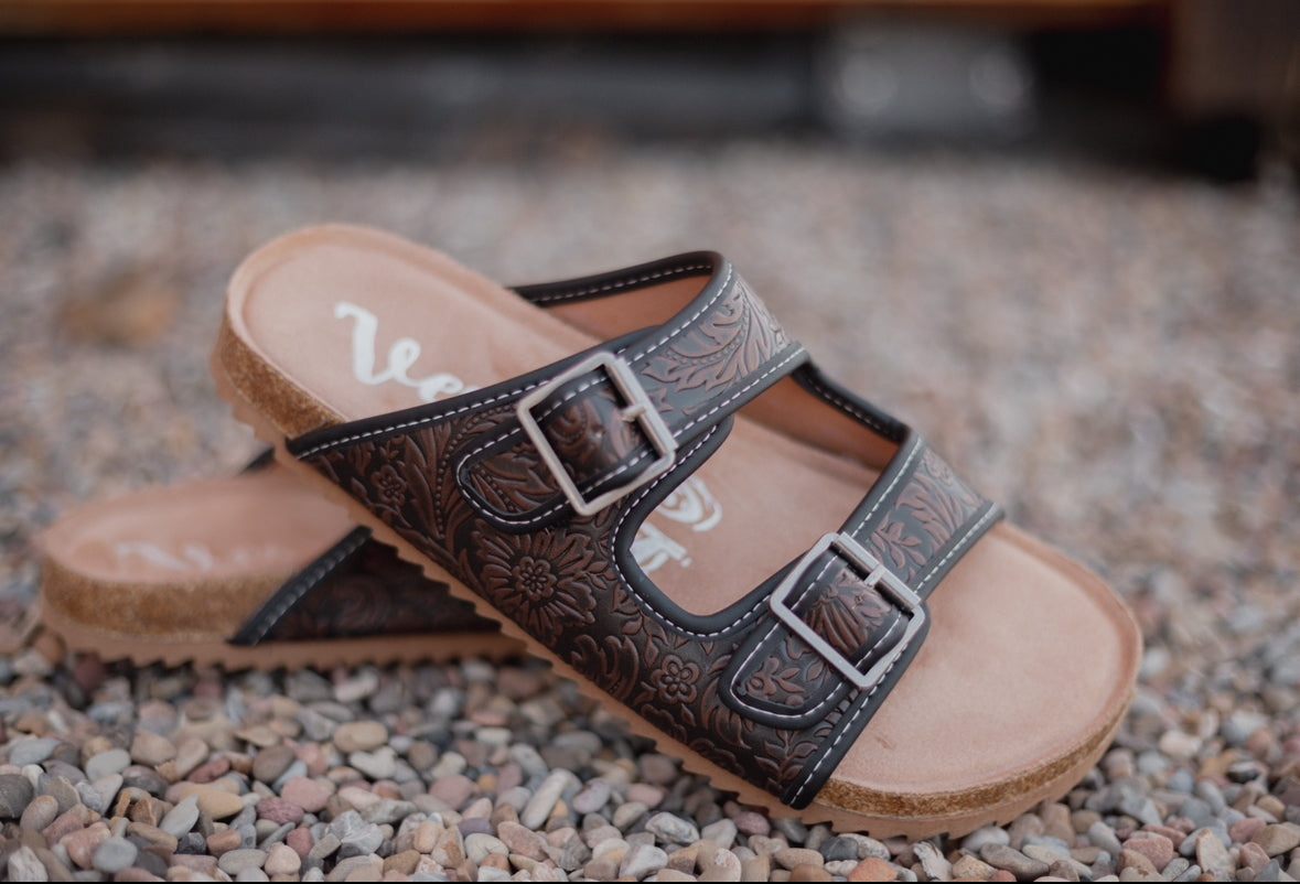 The Lucy Tooled Sandals – Diamond H Boutique